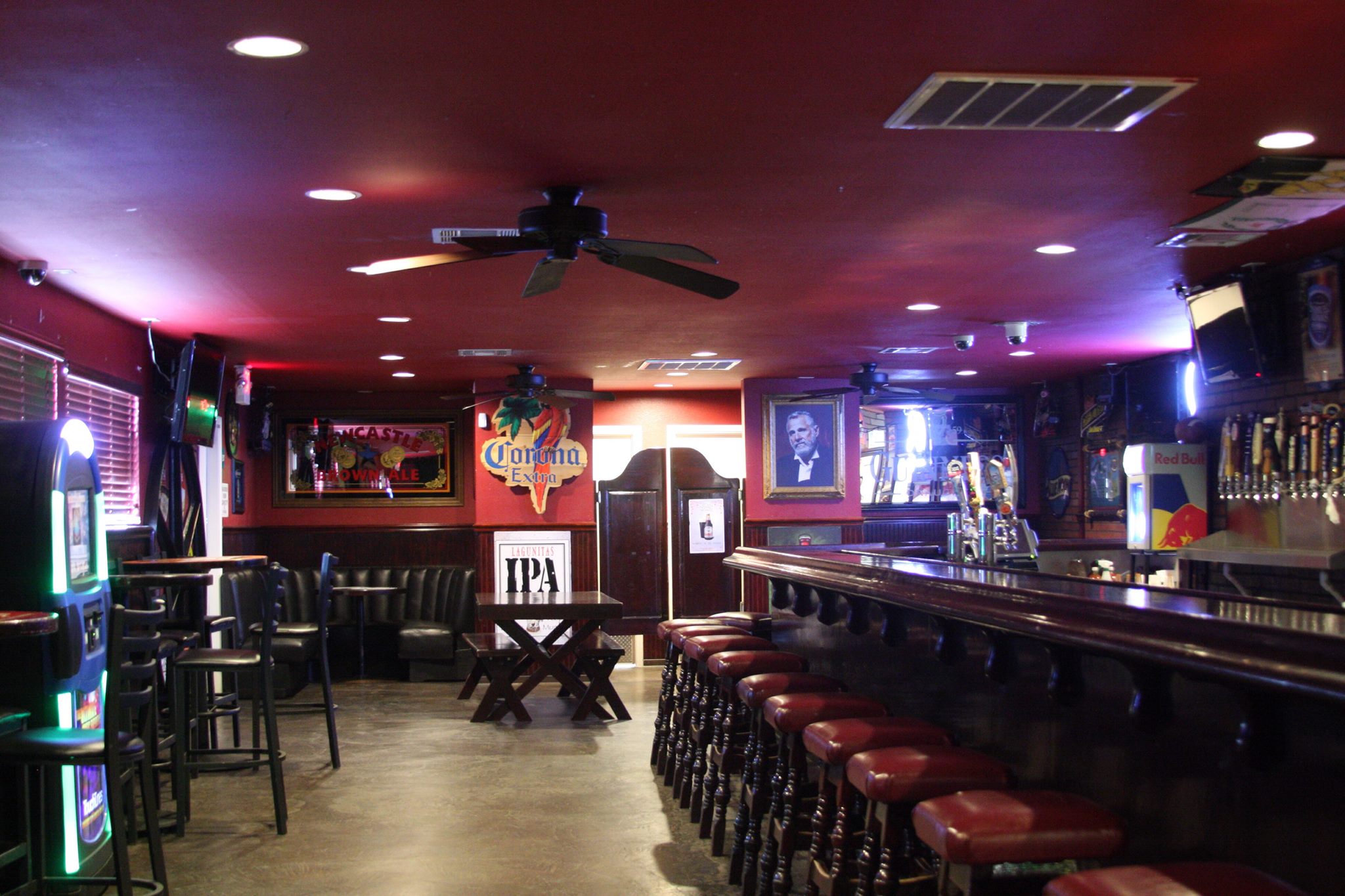 Patrons crowdfund to save 34-year-old Red Wave Inn near Fresno State - The Business Journal