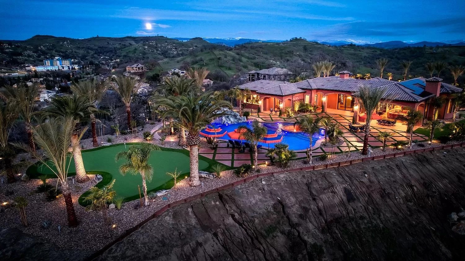 Home offices, Santa Barbara style and a Clovis Castle make year’s most ...